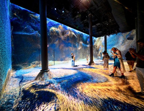 Machine Hallucination: NYC at ARTECHOUSE - Untapped New York Tours